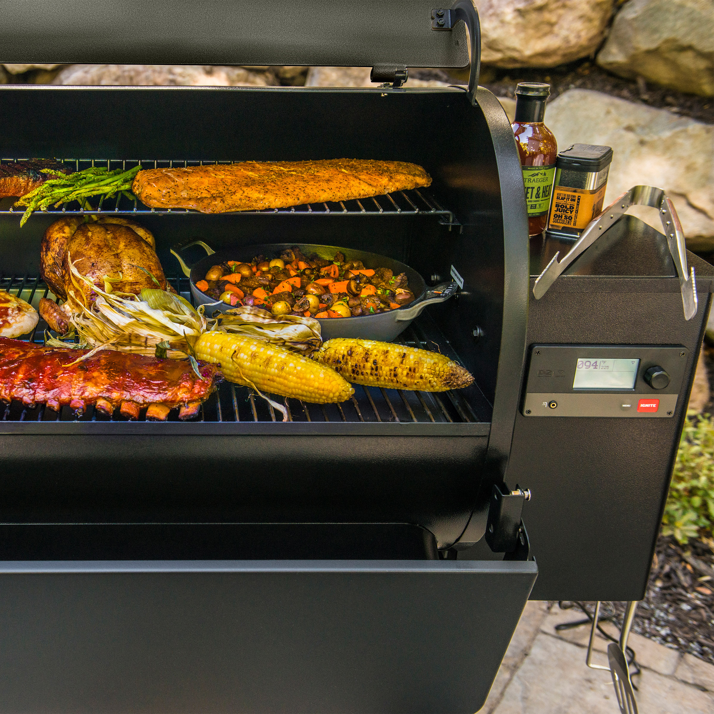 Traeger Ridgeline XL Wood Fired Grill with D2 - Wi-Fi and Grill Cover ...