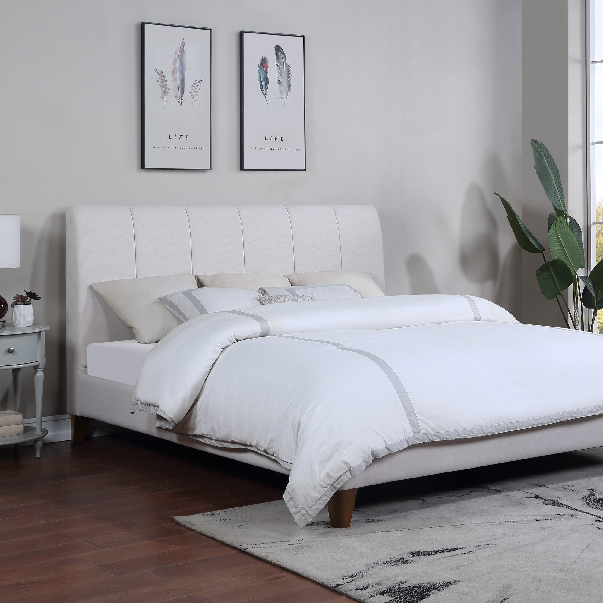Piper Glen Queen Upholstered Bed