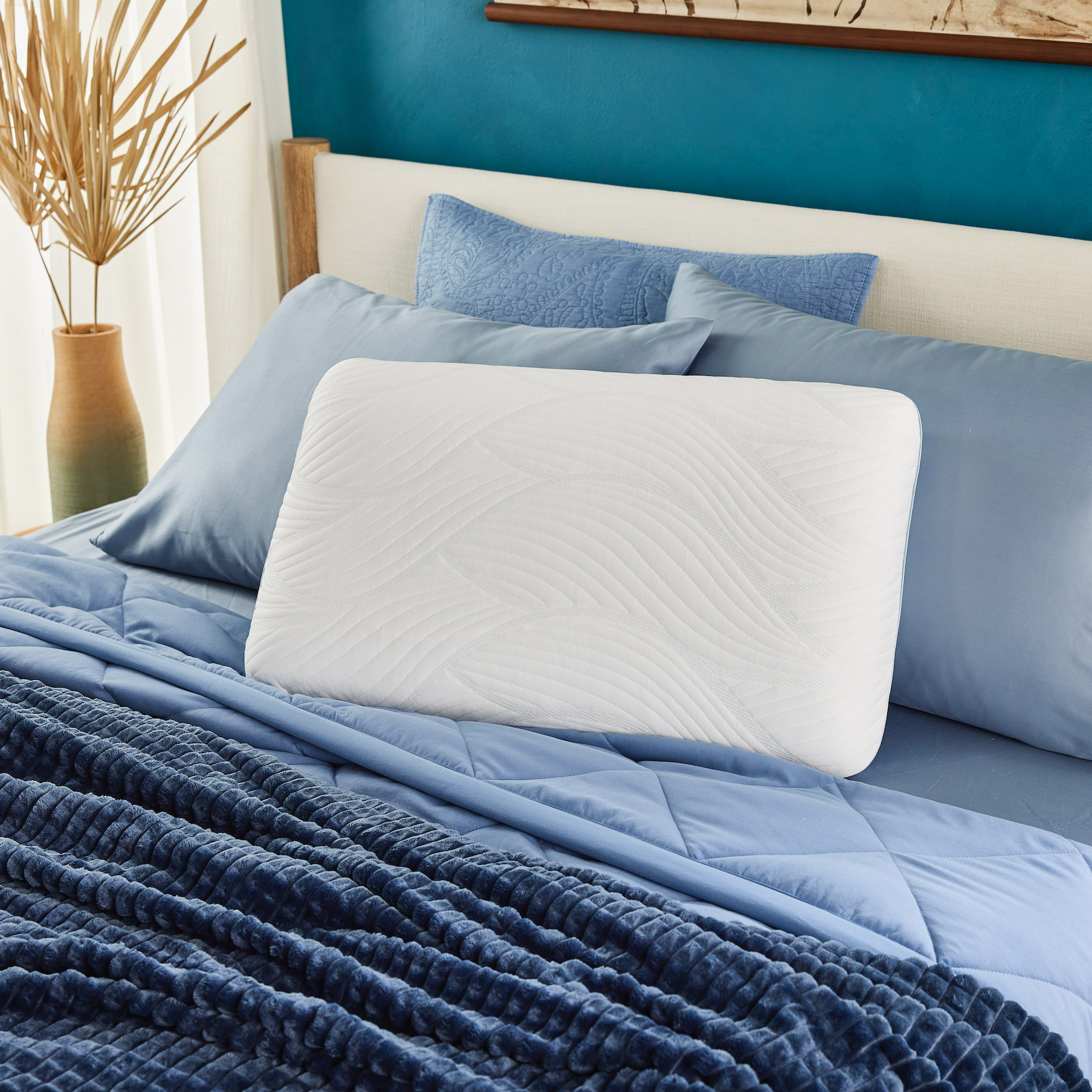 Novaform Soothing Cool Plus Gel Memory Foam Pillow | Costco
