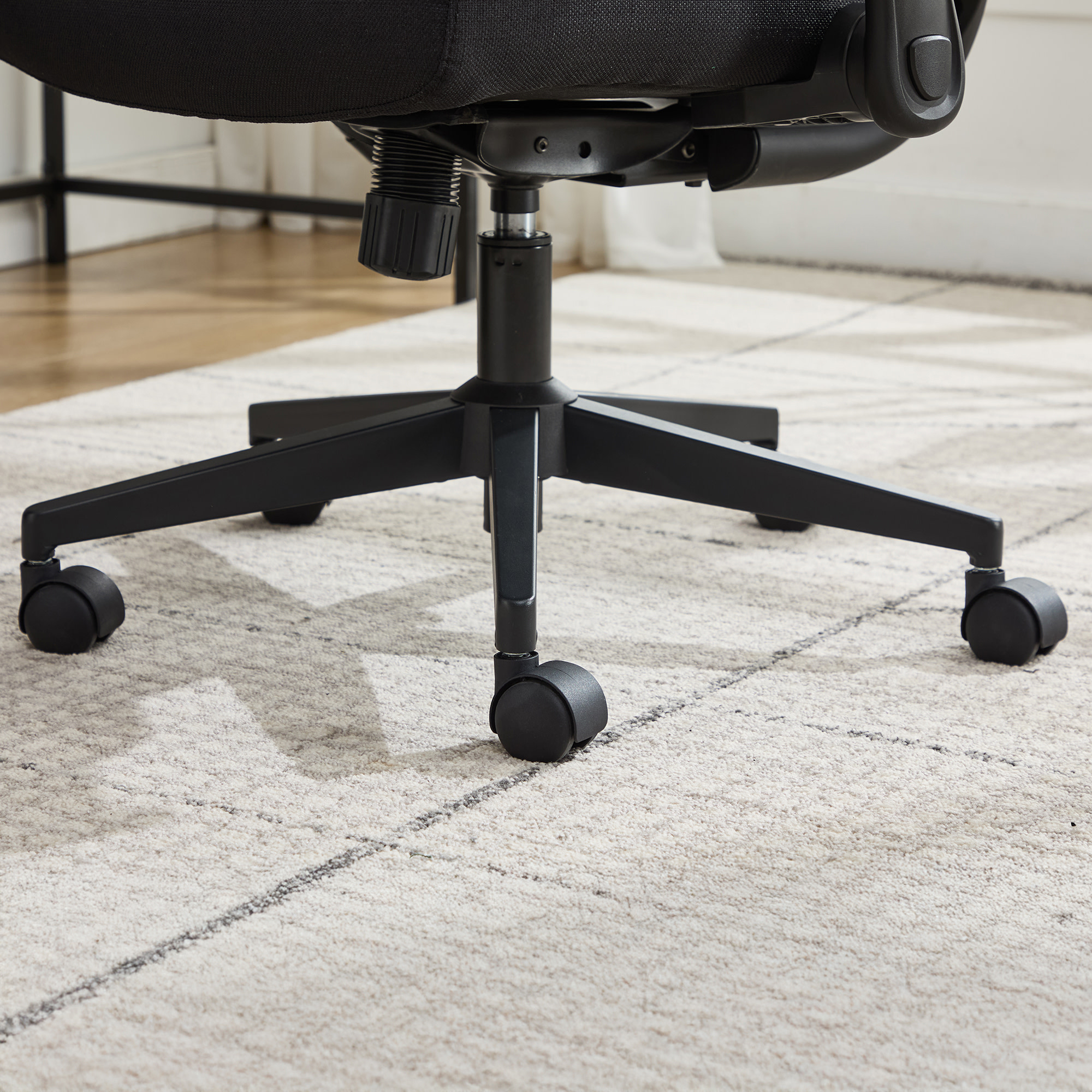 True Innovations ErgoRest Mesh Office Chair with Memory Foam Seat | Costco