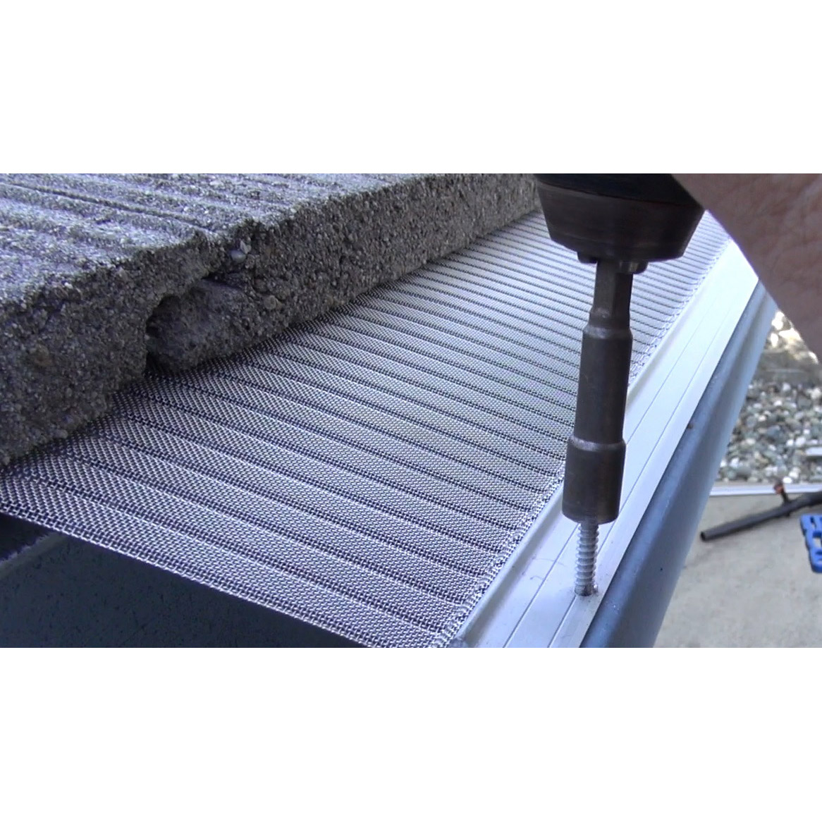 EasyOn Gutter Guard Gutter System | Costco