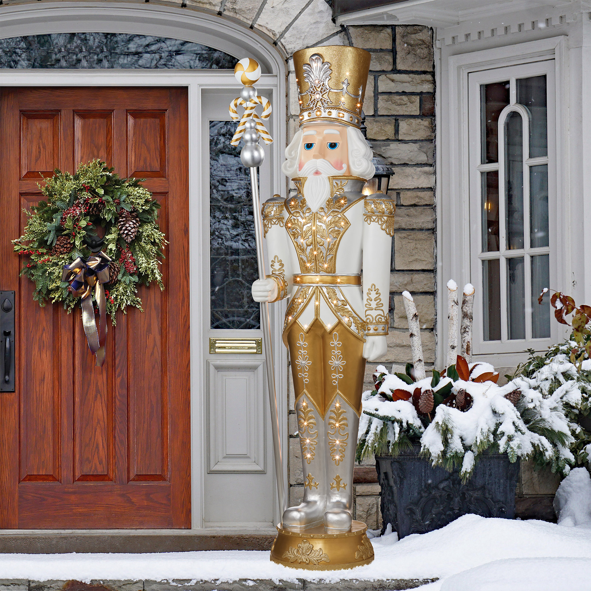 2.4 m (8 ft) Grand Nutcracker | Costco