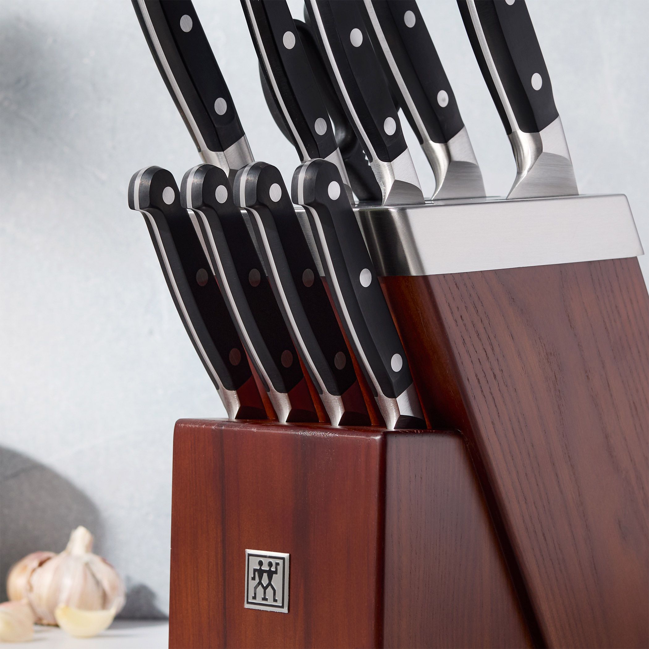 Zwilling Pro Self-sharpening 11-piece Cutlery Knife Set | Costco