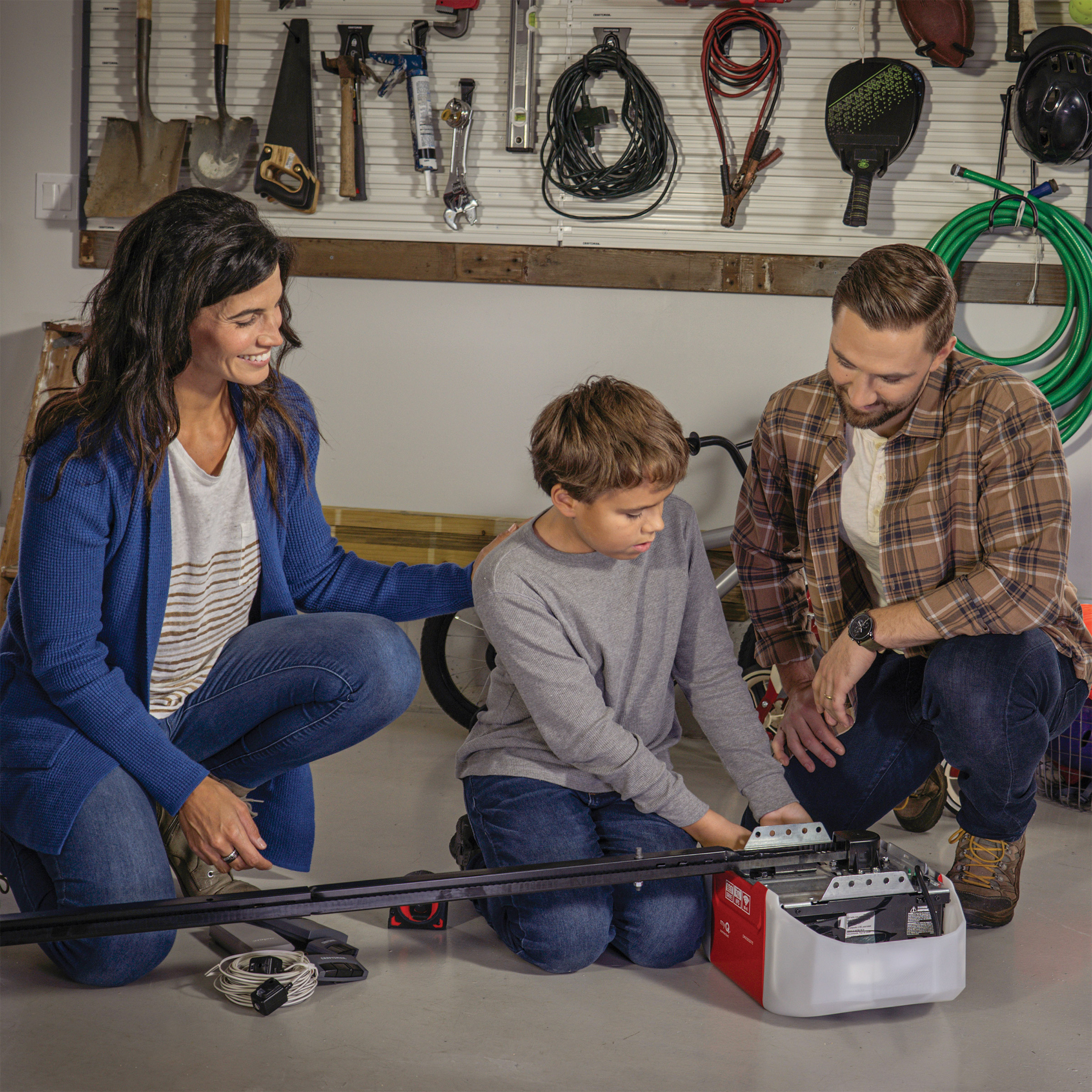 CRAFTSMAN 1-HP myQ Ultra Quiet Smart Compatible Belt Drive Garage Door ...