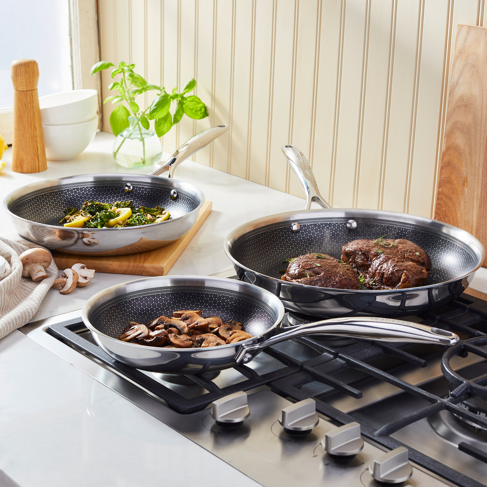 Henckels Paradigm Ceramic 3-piece Fry Pan Set | Costco