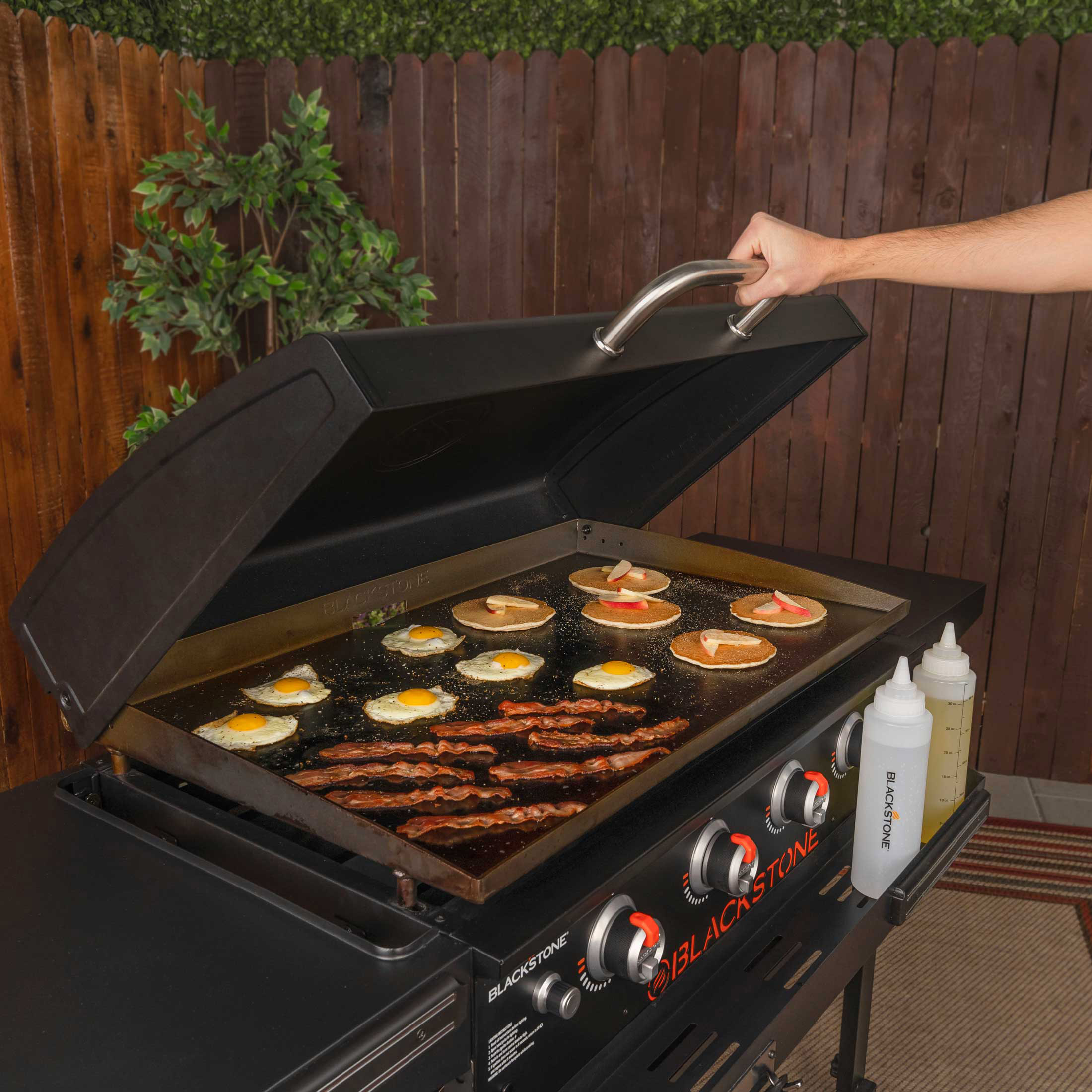 Blackstone 36 in. Griddle with Hood & Front Shelf | Costco