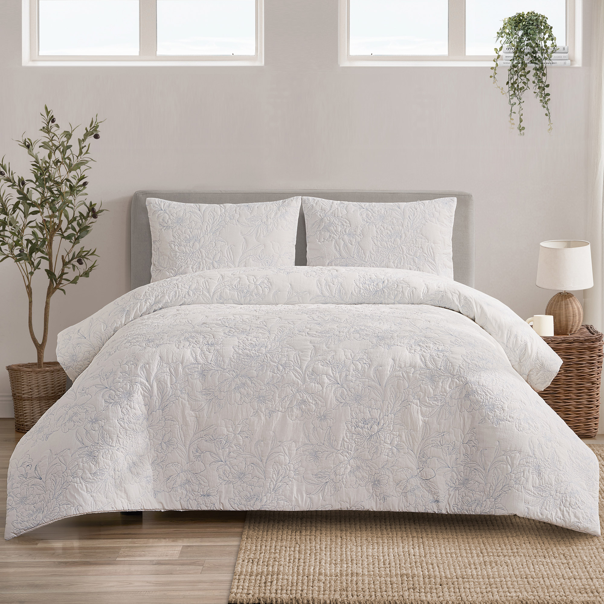 Blossom & Stitch Whitney 3-piece Comforter Set | Costco