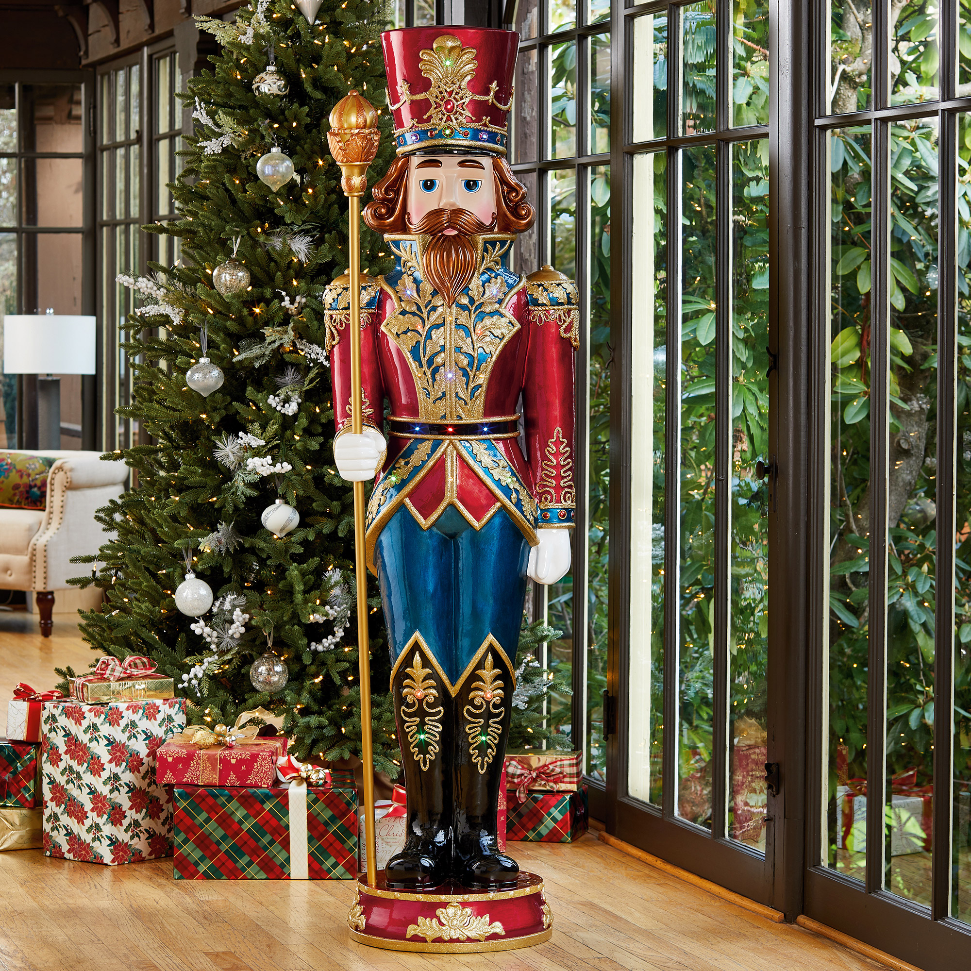 Traditional Grand Nutcracker 182.8 cm (72 in.) | Costco