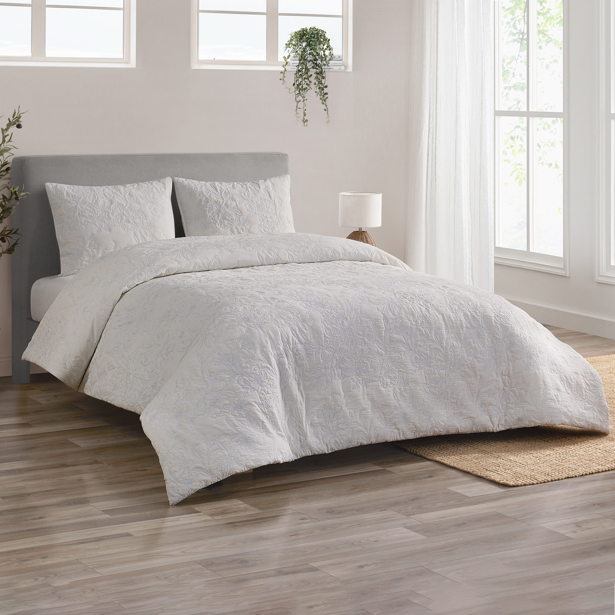 Blossom & Stitch Whitney 3-piece Comforter Set | Costco