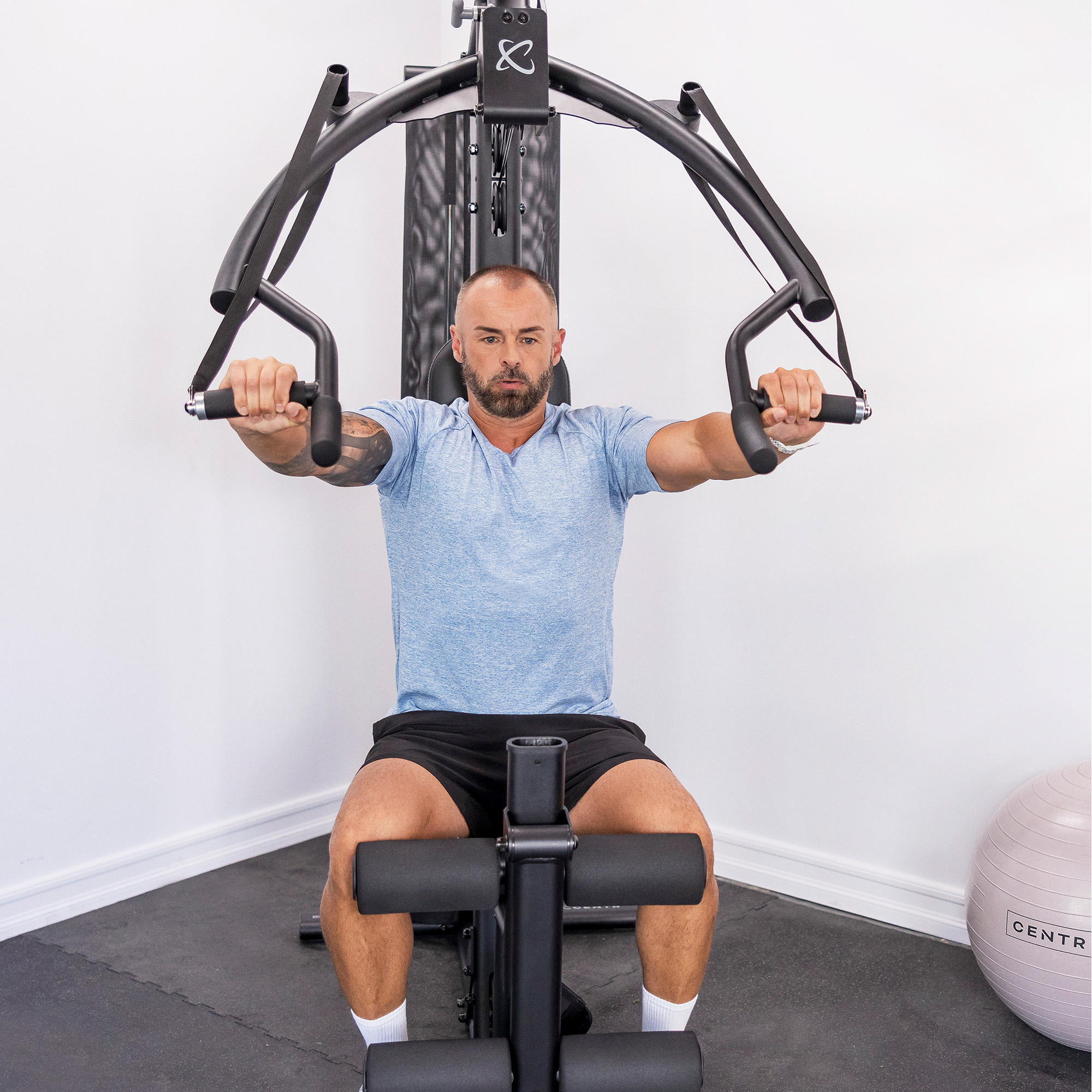 Centr Multi-Gym with 68 kg /150 lb. Weight Stack and Centr Membership ...
