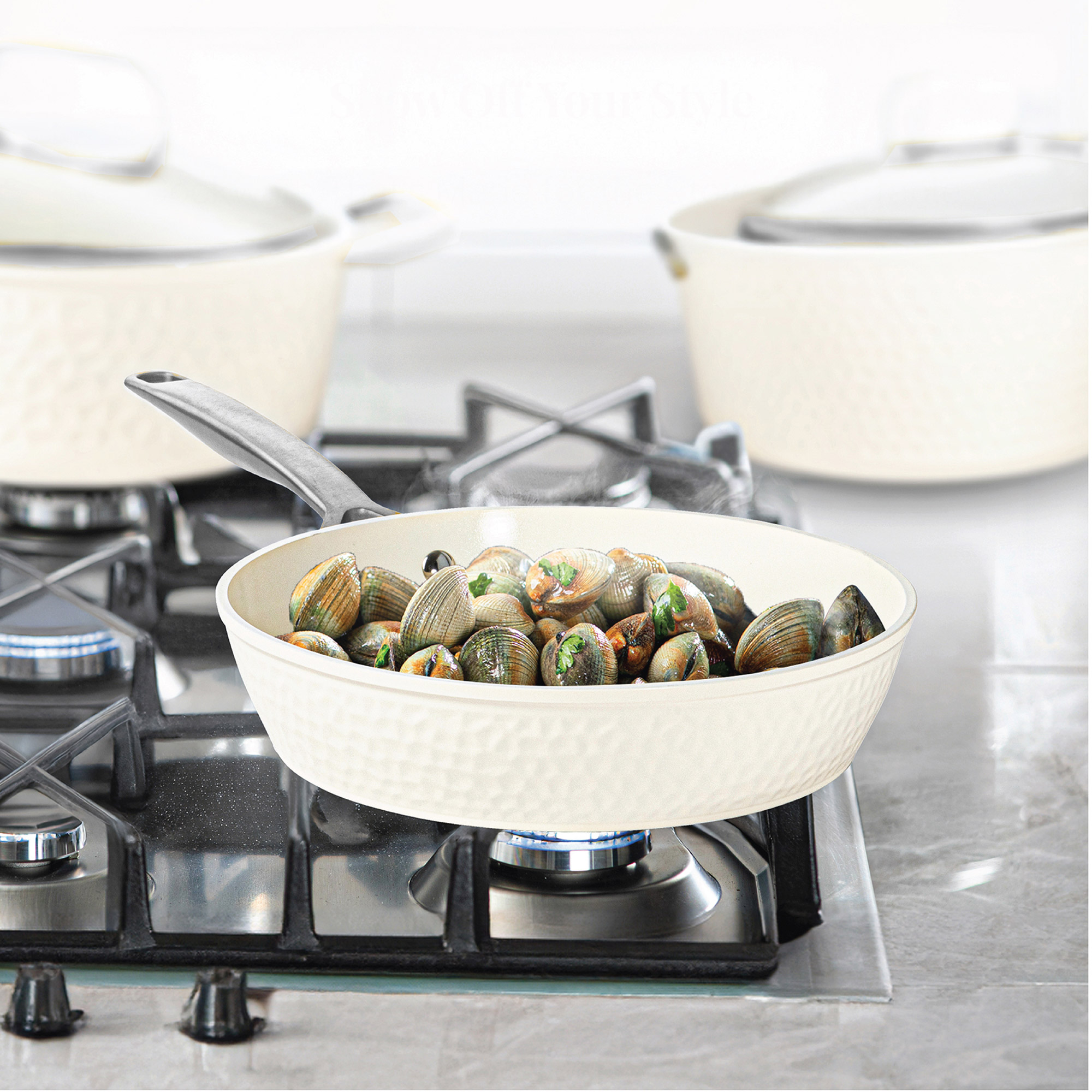 Gotham Steel Pro 13-piece Hammered Cookware Set | Costco