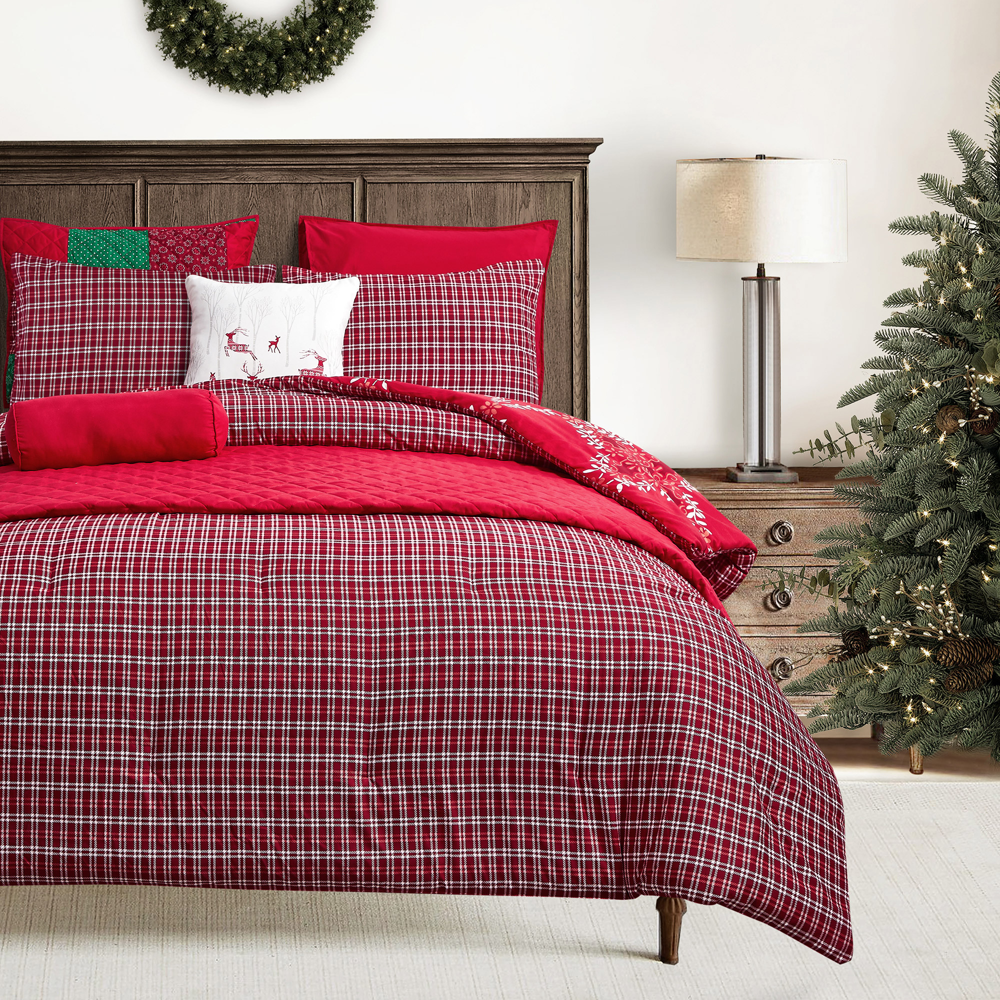 WelHome Holiday 8-piece Holiday Medallion Decorative Bedding Set | Costco