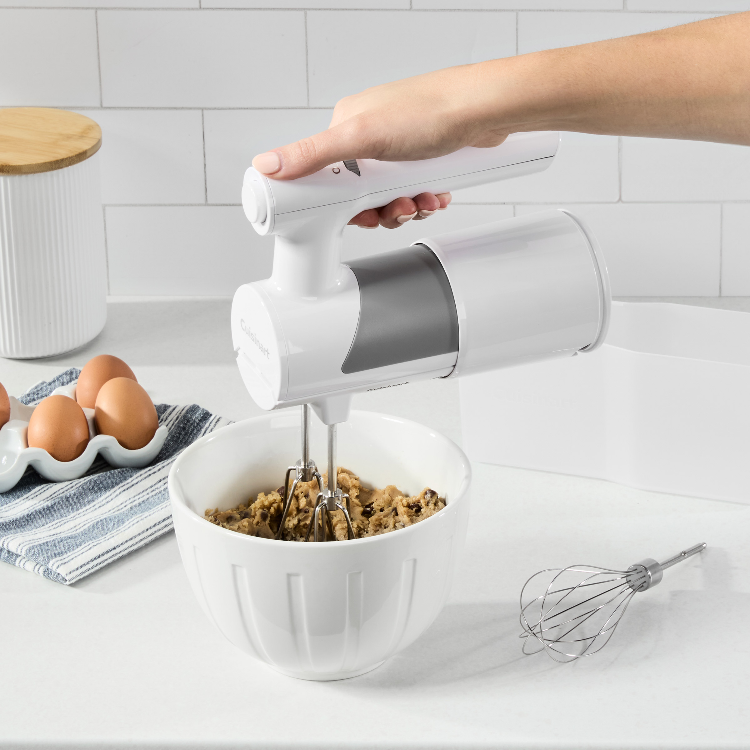 Cuisinart 5 Speed Hand Mixer with Whisk and Storage Case | Costco