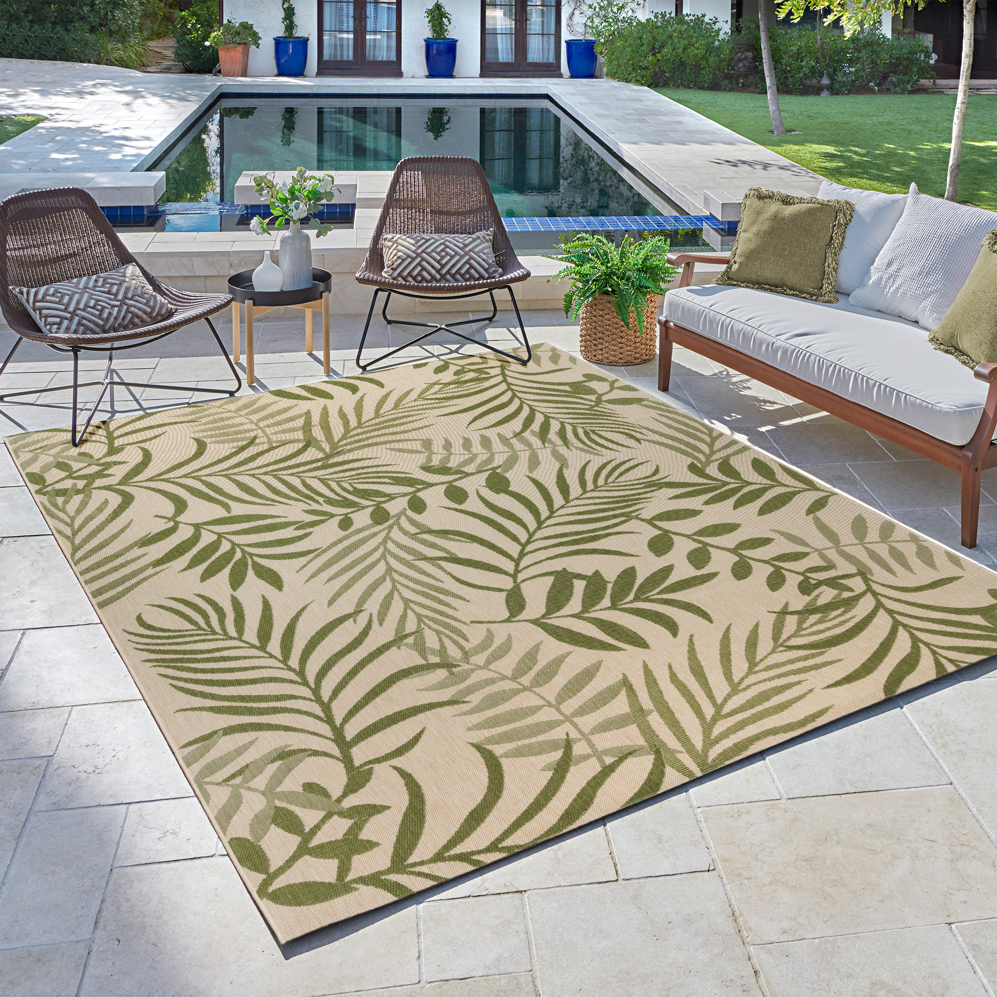 Gertmenian Naples Collection Akela Indoor/Outdoor Area Rug | Costco